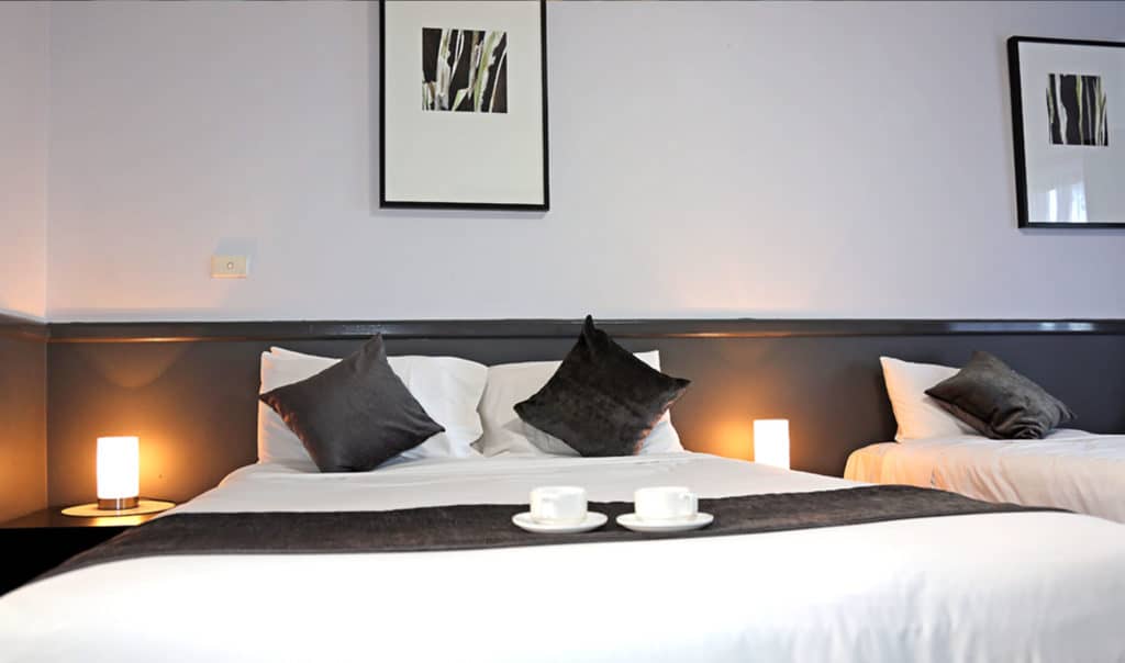 Accommodation - Overlander Hotel Motel