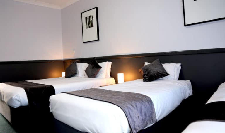 Accommodation - Overlander Hotel Motel